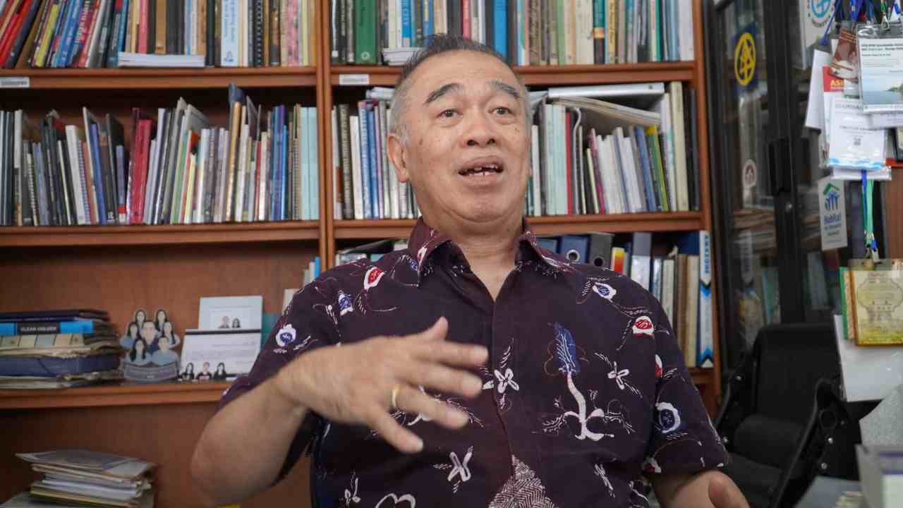 Grahadi Tak Boleh Direstorasi Sembarangan, Ini Pesan Pakar Konservasi